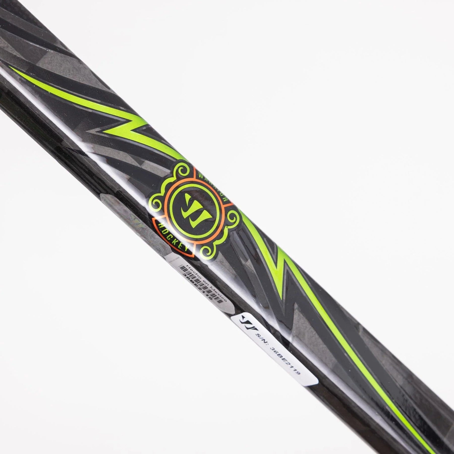 Warrior Alpha Deluxe Youth Hockey Stick - Black | TheHockeyShop.com