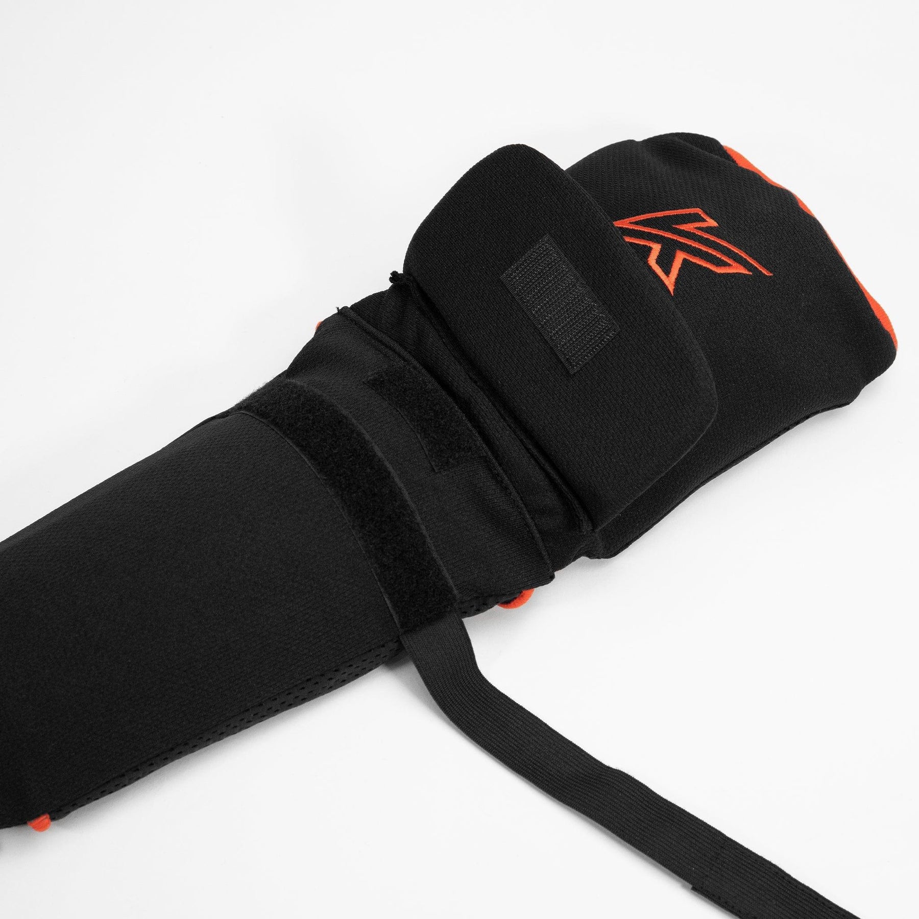 Knapper 555 Ball Hockey Shin Guards 2023 | TheHockeyShop.com